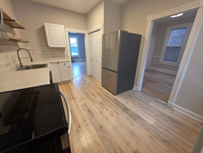 6-8 Maiden Ln Unit 6 Maiden Lane, Kingston, NY 12401 - Room for Rent in ...