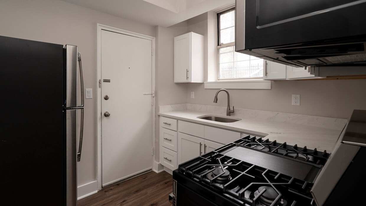 Tudor Court - 801 N Broad St Elizabeth, NJ 07208 | Apartments.com