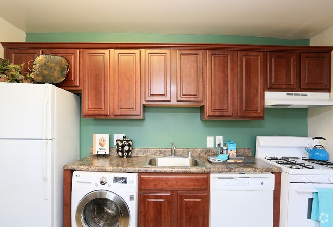 Andrews Ridge Apartments - Apartments in Suitland, MD | Apartments.com