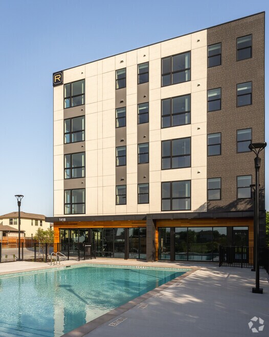 Riverside Meadows Apartments for Rent with Hardwood Floors - Austin, TX ...