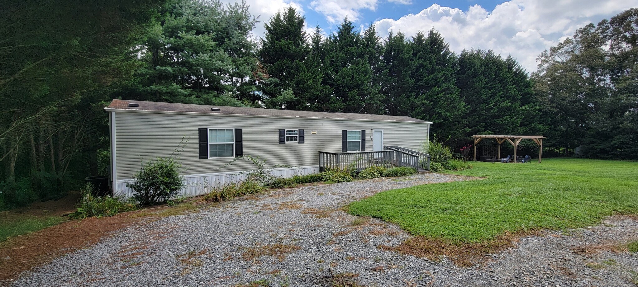 24 Valley Knoll Ct, Penrose, NC 28766 - House Rental in Penrose, NC ...