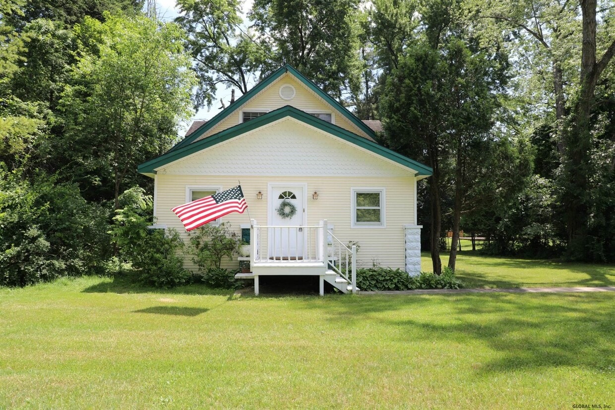 18 Tait Ln, Saratoga Springs, NY 12866 - House Rental in Saratoga ...