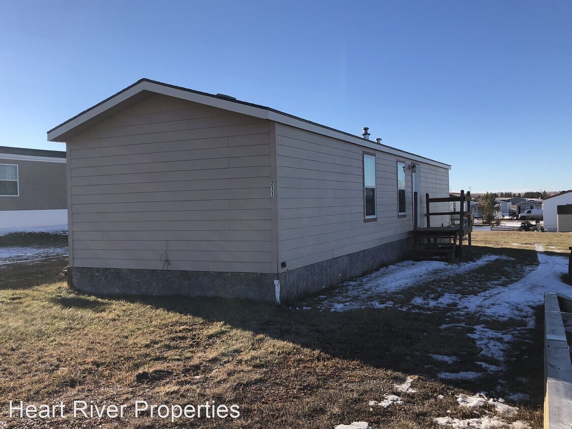 211 Main St N, Belfield, ND 58622 - House Rental in Belfield, ND ...