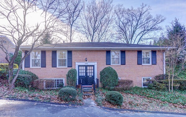 5906 River Rd, Bethesda, MD 20816 - House Rental in Bethesda, MD ...