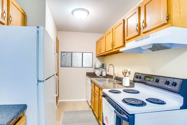 Rochester Place - Apartments in Rochester, MI | Apartments.com