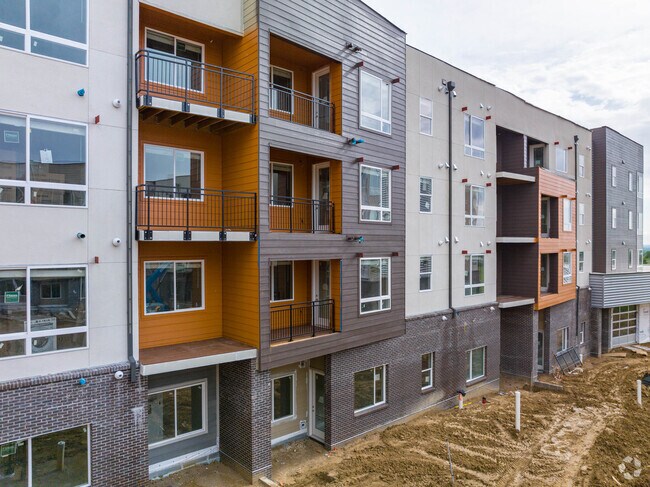 Crossing Pointe South Apartments - 4220 E 104th Ave Thornton, CO ...