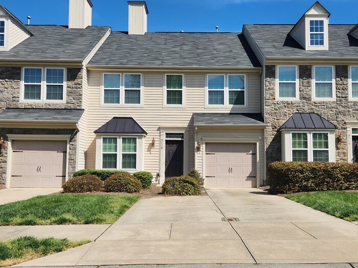 9718 Springholm Dr, Charlotte, NC 28278 - Townhome Rentals in Charlotte ...
