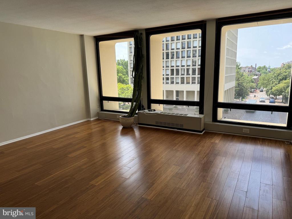 200 Locust St Unit 3H, Philadelphia, PA 19106 - Room for Rent in ...