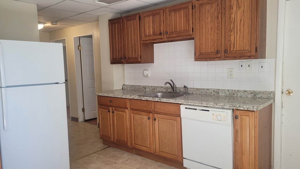 67 Grove St Unit 1, Melrose, MA 02176 - 67 Grove St Melrose, MA 02176 ...
