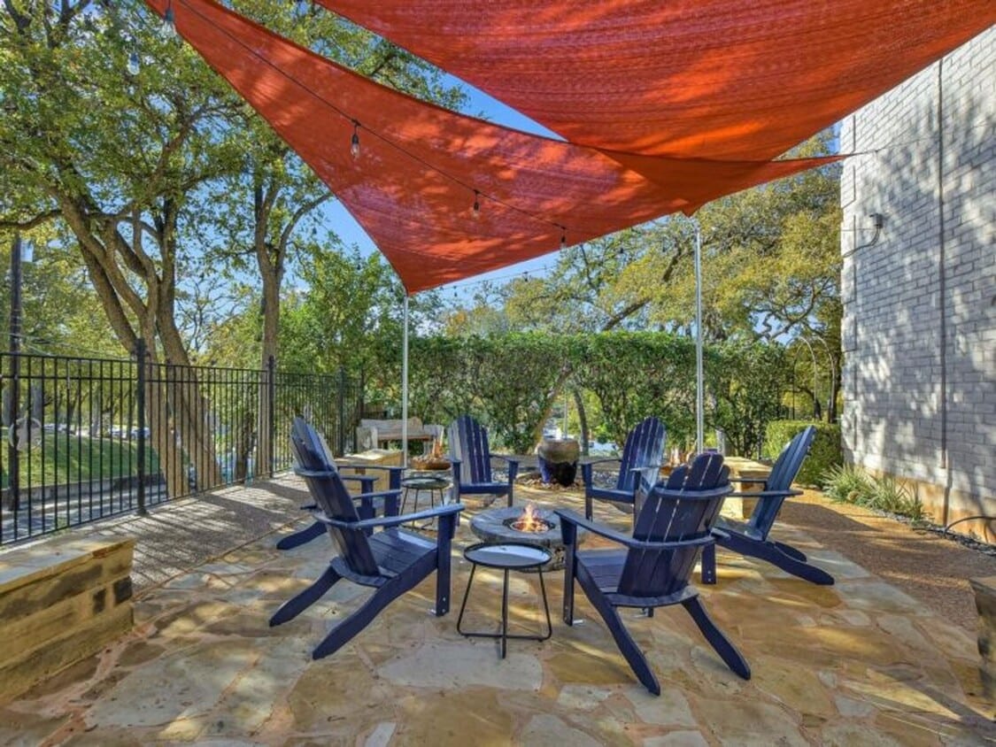Pease Parkside Apartments - 1302 24th St W Austin, TX 78705 ...