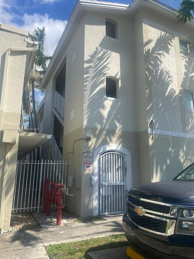 695 SW 11th St Unit 202, Miami, FL 33129 - Condo for Rent in Miami, FL ...