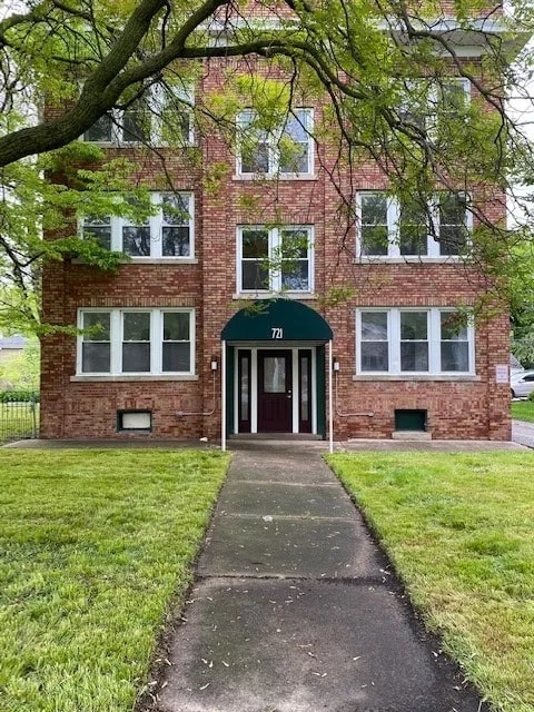 Apartments for Rent in Hawthorne Place, Springfield - 4 Rentals ...