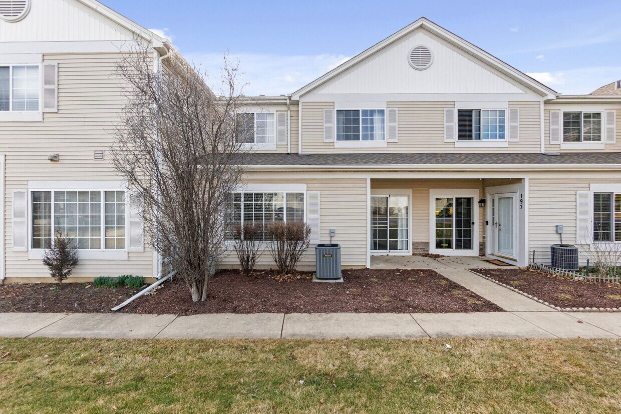199 N Oakhurst Dr, Aurora, IL 60504 - House Rental in Aurora, IL | Apartments.com