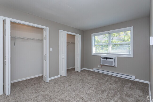 Iron Gate Apartments - Apartments in Glen Ellyn, IL | Apartments.com