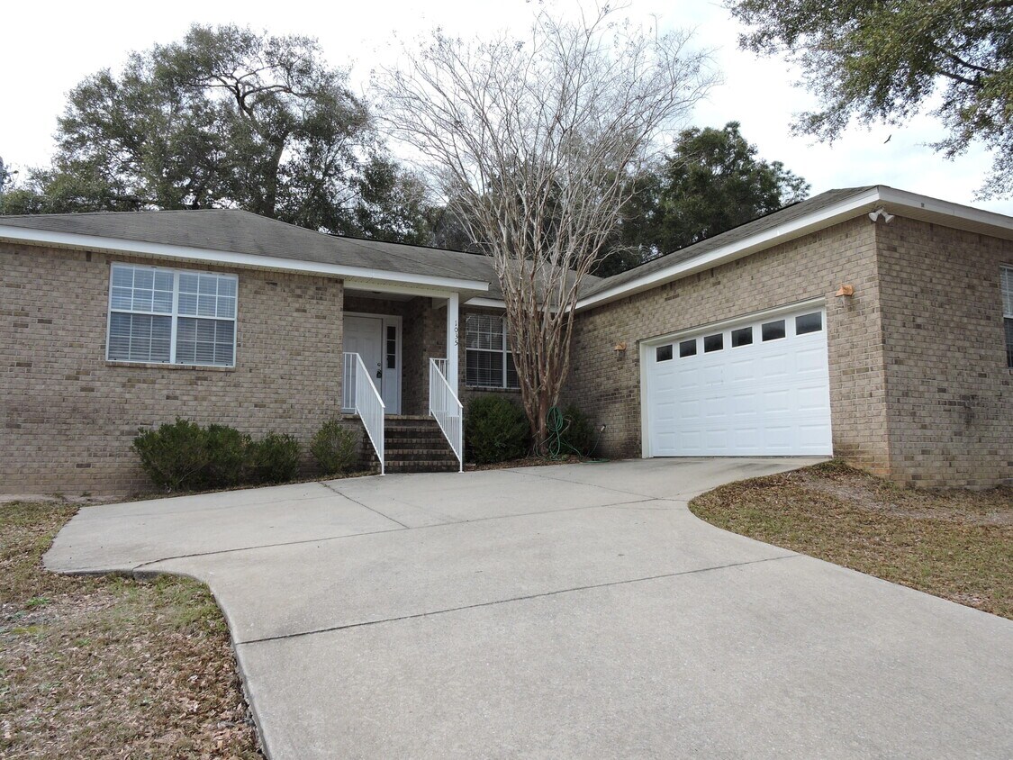 1035 Valley Rd, Crestview, FL 32539 - House Rental in Crestview, FL ...