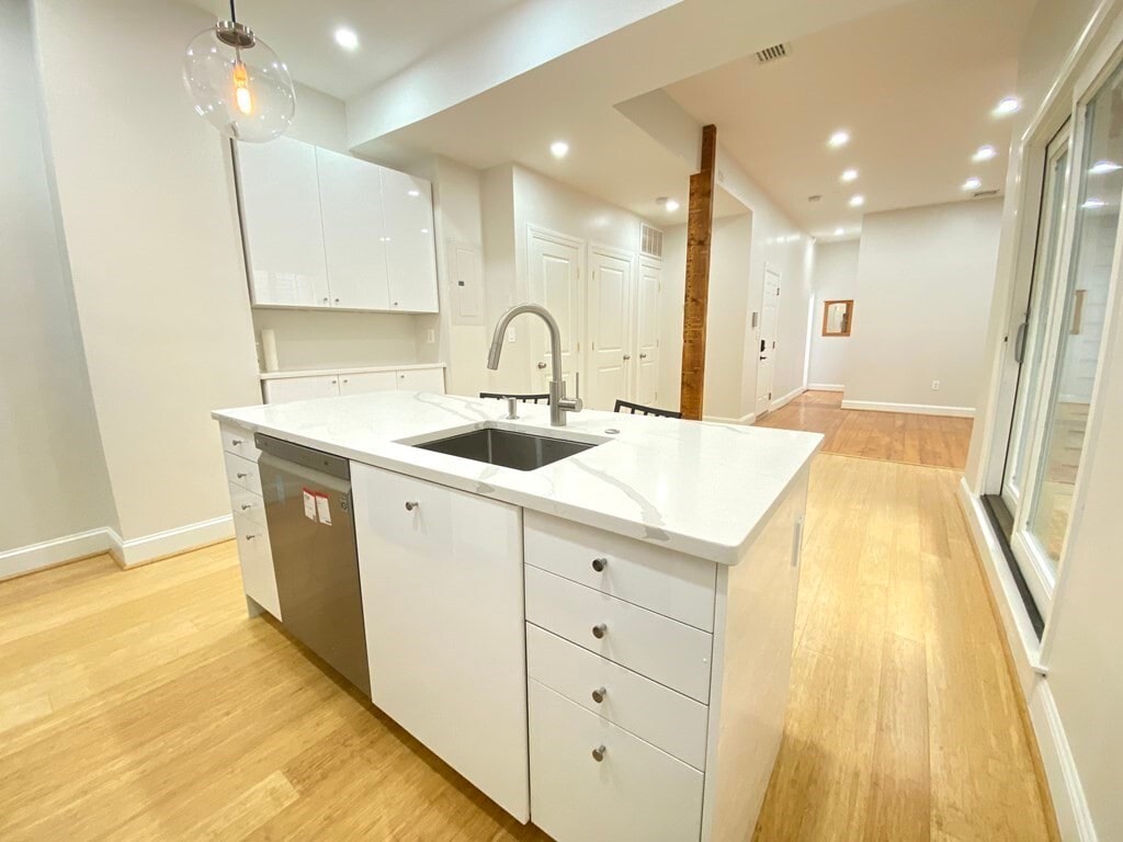 252 W Broadway Unit 4, Boston, MA 02127 - 252 W Broadway Boston, MA ...