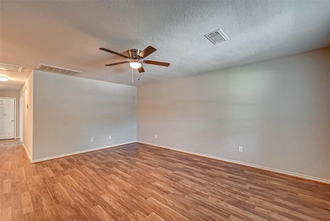 3335 Angel Ln, Houston, TX 77045 | Apartments.com