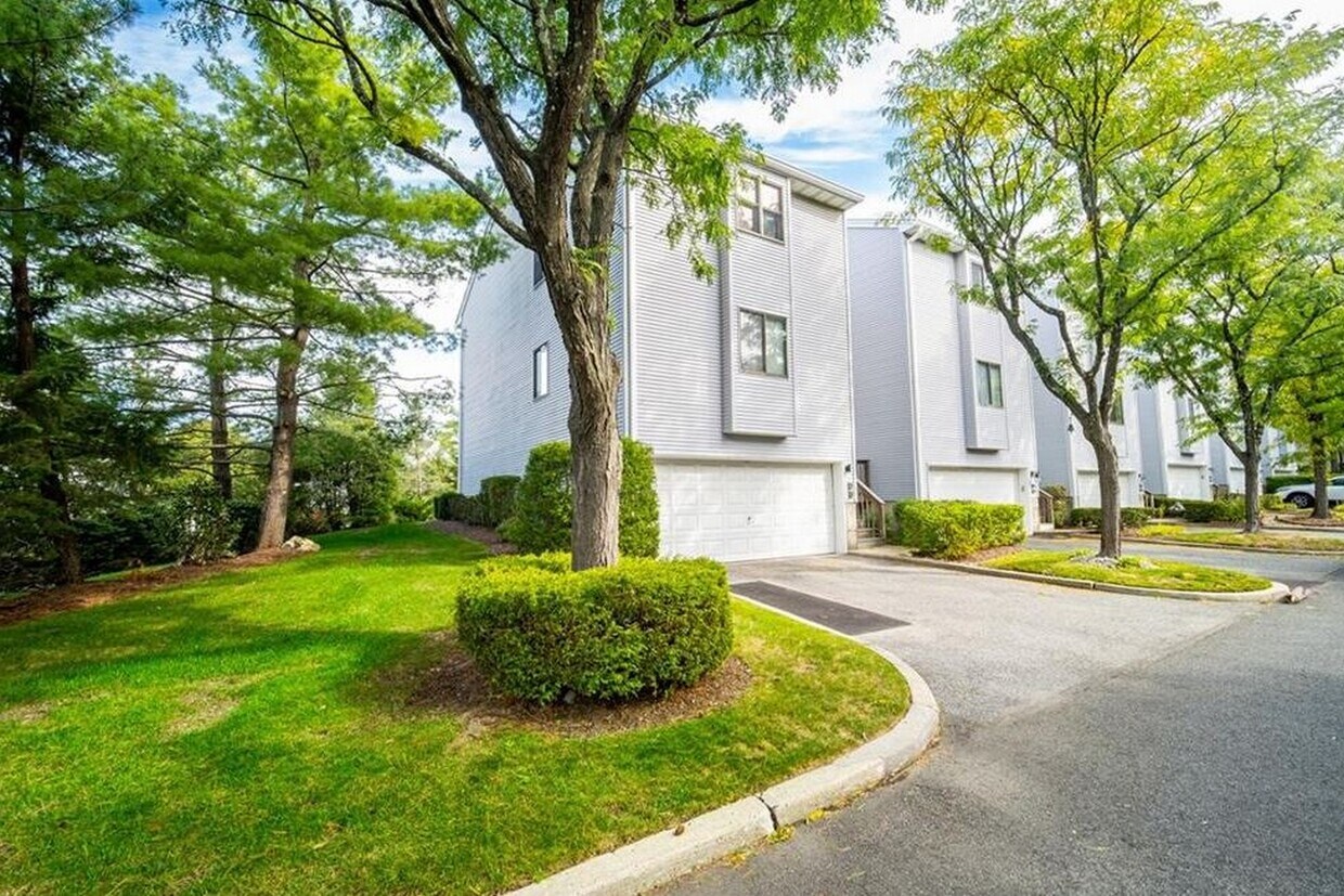 78 Chester Ln, Nanuet, NY 10954 - Condo for Rent in Nanuet, NY ...