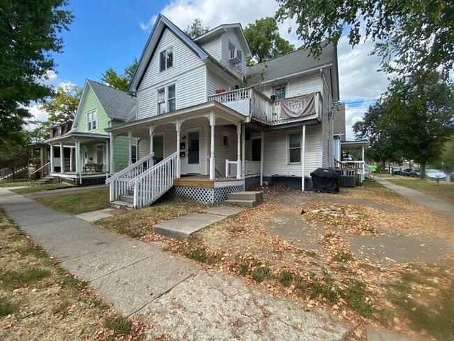 1602 Spruce St, Iowa City, IA 52240 - House Rental in Iowa City, IA ...