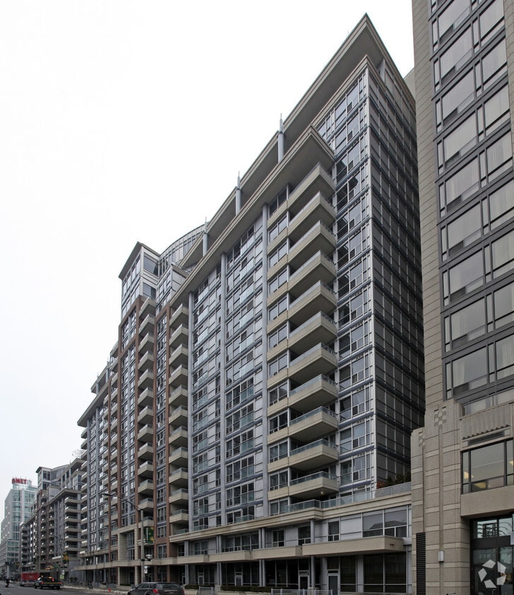 The Icon - Phase II Apartments - 250 Wellington St W Toronto, ON ...
