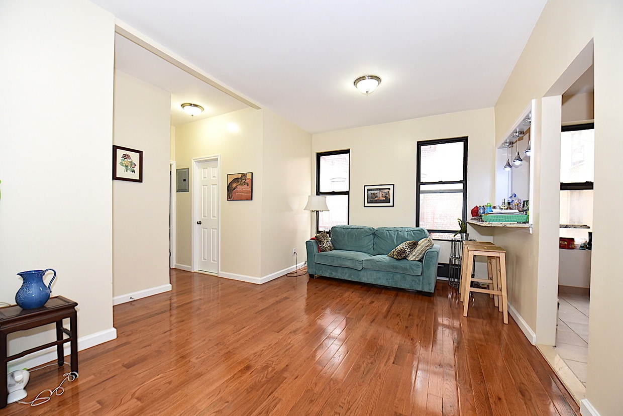 4711 45th St, Woodside, NY 11377 - Condo for Rent in Woodside, NY ...
