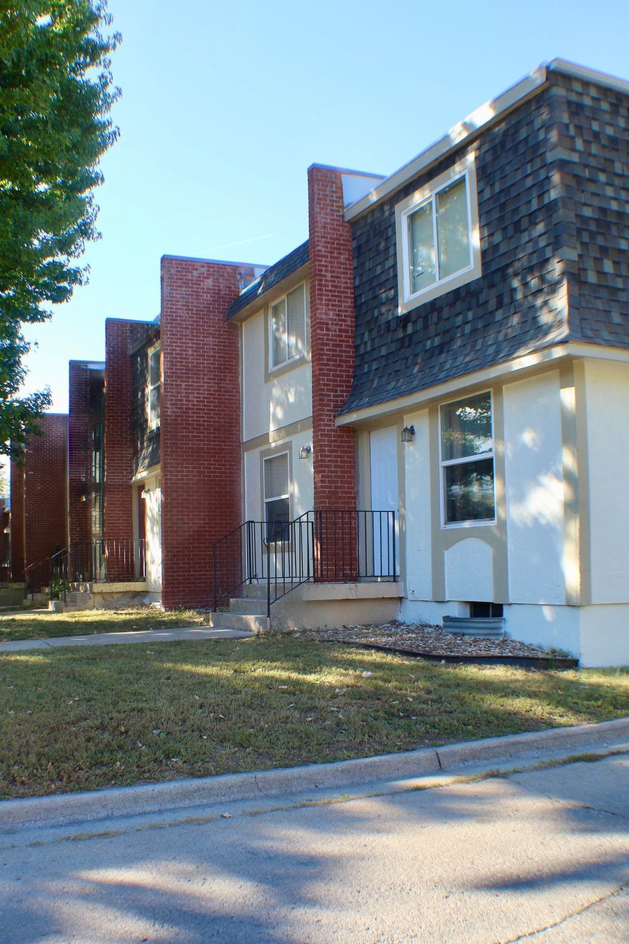 Hilltop Townhomes Townhomes for Rent - Kansas City, KS | Apartments.com