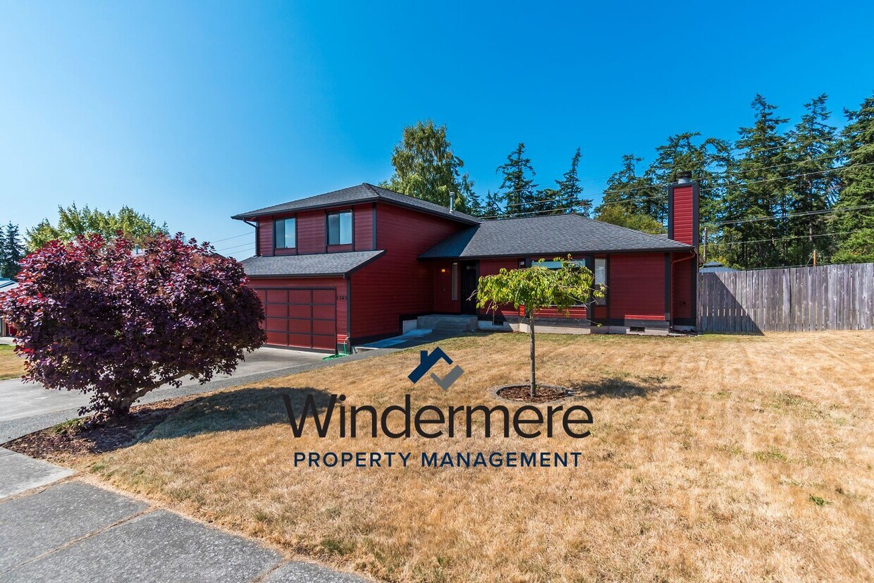 1365 SW Looking Glass Loop, Oak Harbor, WA 98277 - House Rental in Oak ...