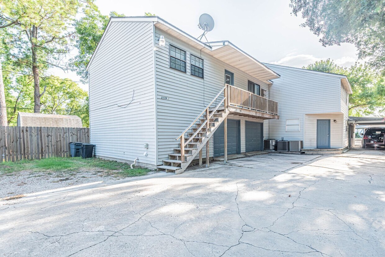 2119 N Austin Ave, Pearland, TX 77581 - House Rental in Pearland, TX ...