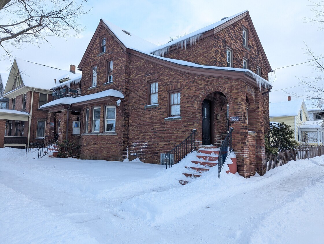 663 W 7th St Unit Upstairs, Erie, PA 16502 - 663 W 7th St Erie, PA ...