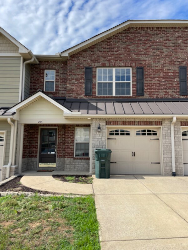 205 Birdie Ct, Dickson, TN 37055 | Apartments.com