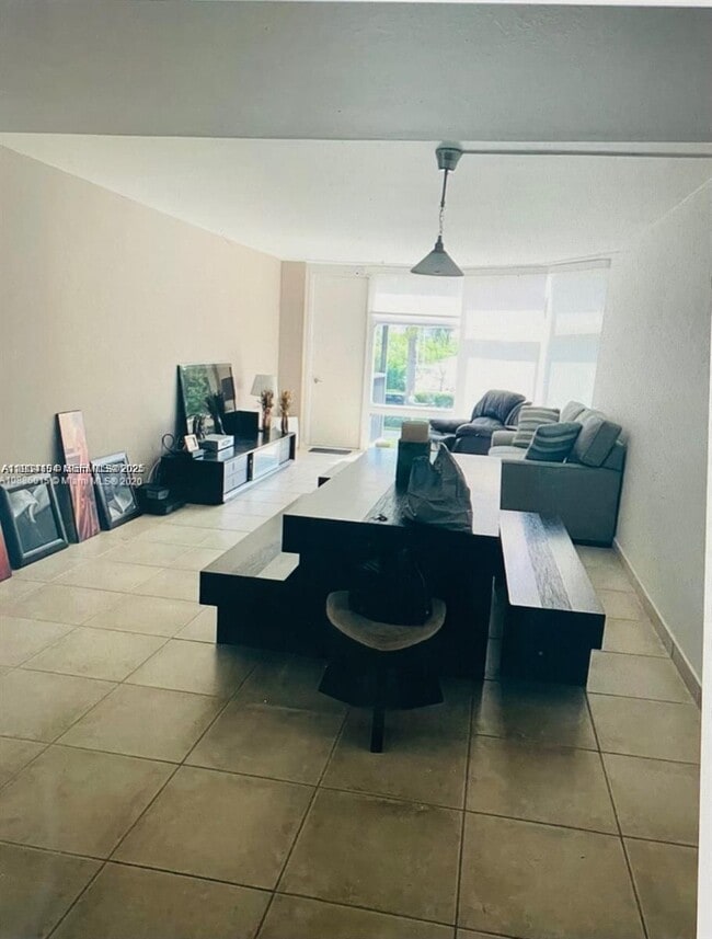 3375 N Country Club Dr Unit 102, Miami, FL 33180 - Condo for Rent in ...
