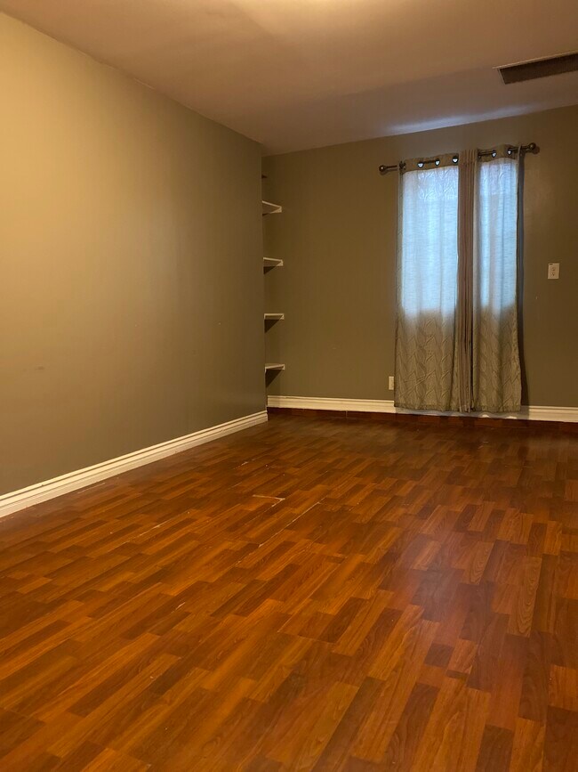 834 W 106th St, Los Angeles, CA 90044 - House Rental in Los Angeles, CA ...