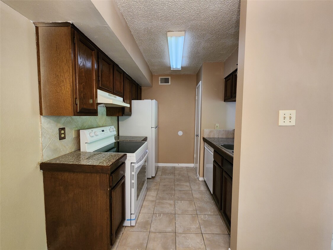 17331 Red Oak Dr Unit 52, Houston, TX 77090 - Room for Rent in Houston ...