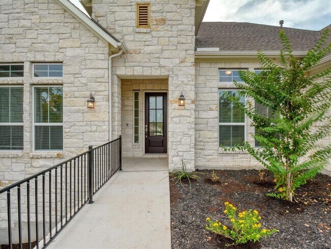 137 Red Tail Hawk Ln, Cedar Creek, TX 78612 - House Rental in Cedar ...