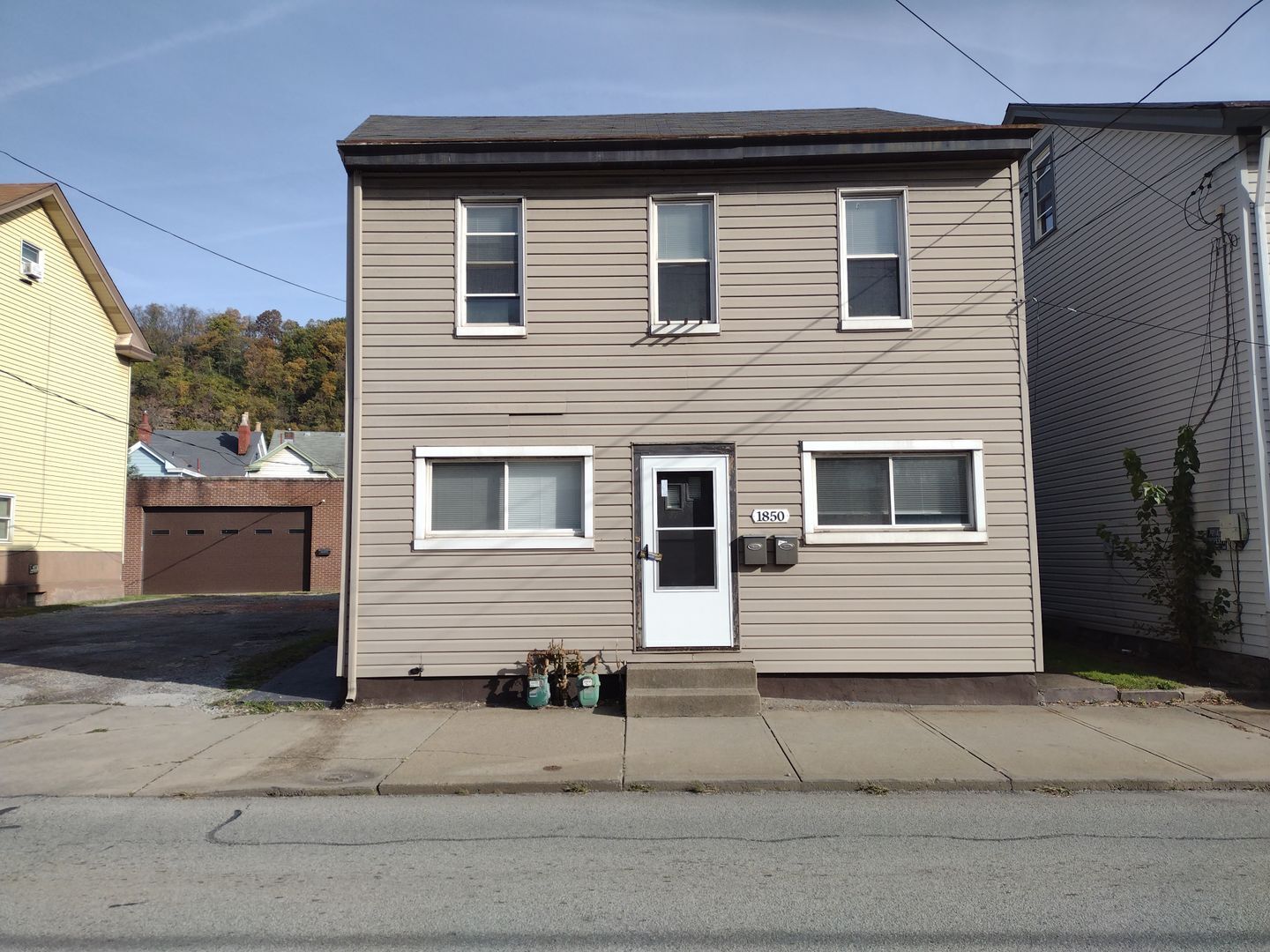 1850 Main St Unit 1st Floor, Pittsburgh, PA 15215 - Room for Rent in ...
