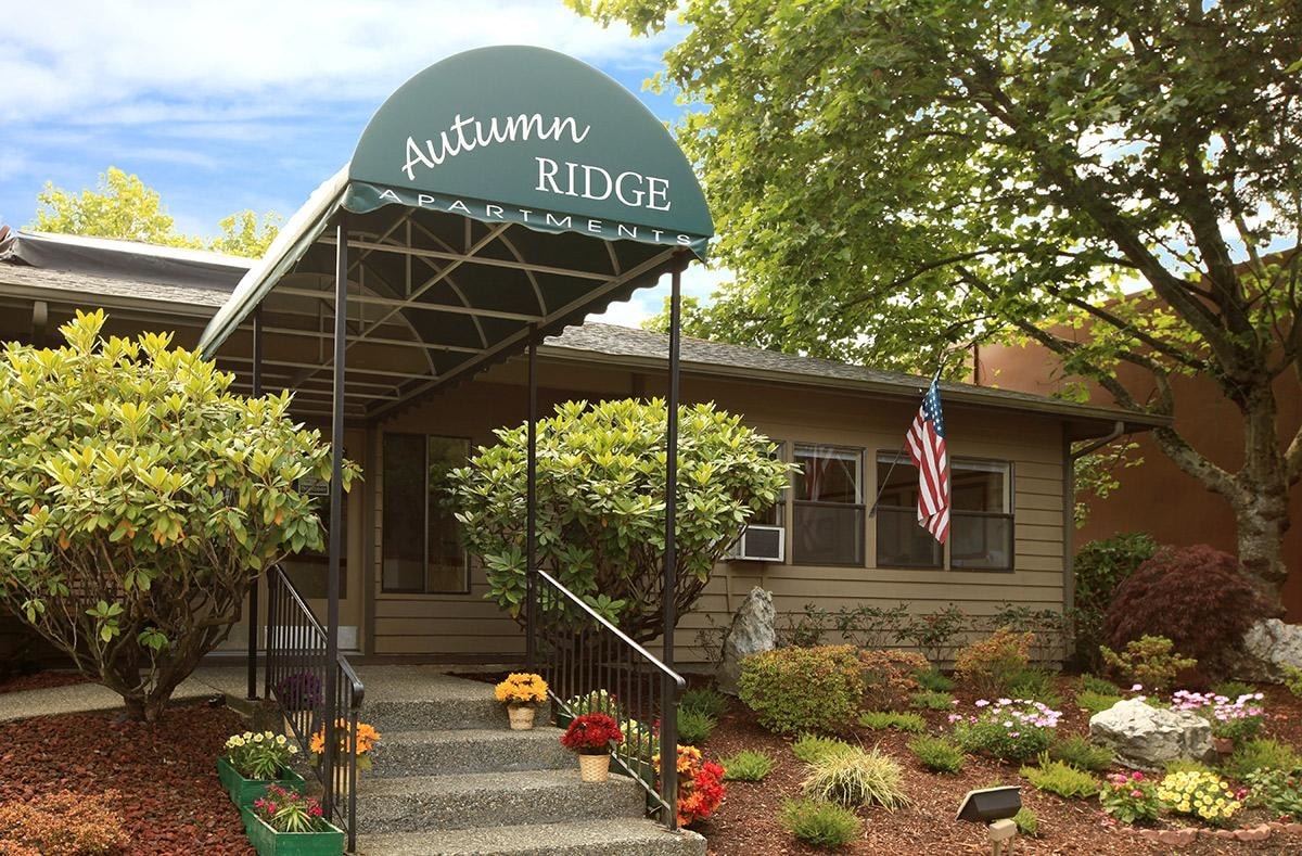 Autumn Ridge Apartments - 15135 Stone Ln N Seattle, WA 98133 ...