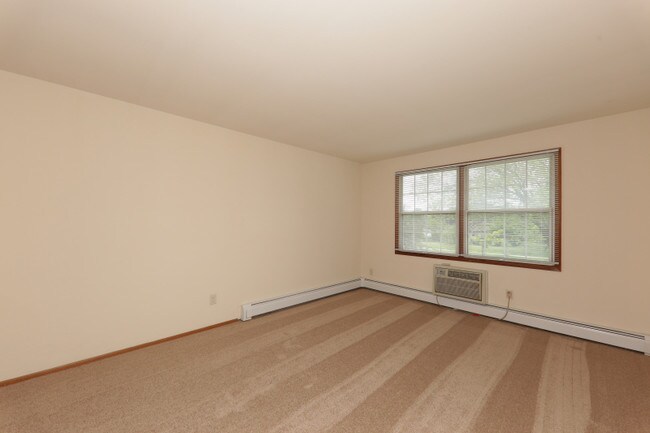 48 on Cold Spring Apartments - 4800 W Coldspring Rd Greenfield, WI ...