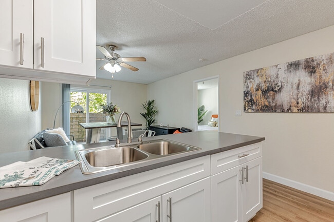 Valle Ensenada Senior Living Apartments for Rent - Vallejo, CA ...