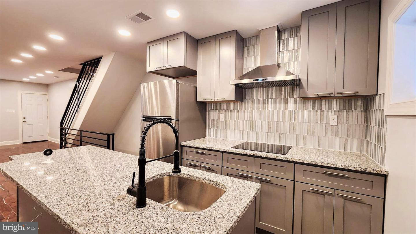 1627 S Taney St, Philadelphia, PA 19145 - Townhome Rentals in ...