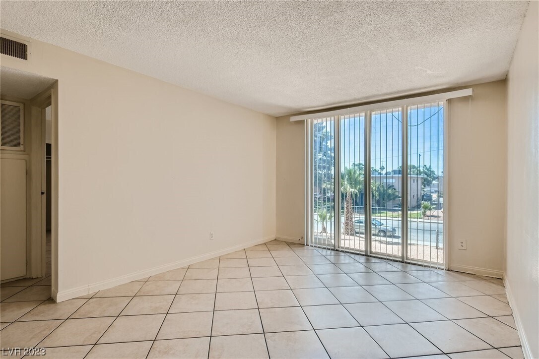 1430 Sombrero Dr Unit 4, Las Vegas, NV 89169 - Room for Rent in Las ...