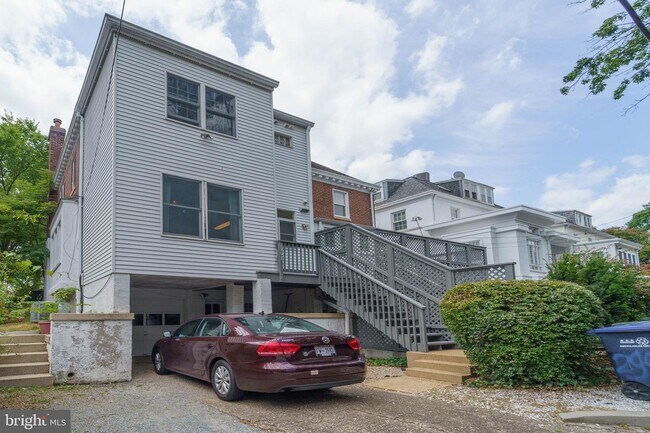 2907 Cathedral Ave NW, Washington, DC 20008 - House Rental in ...