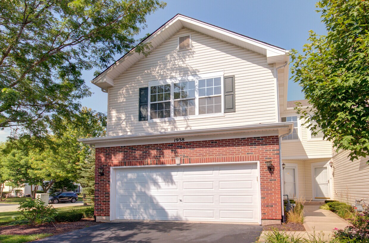 1938 W Cobblestone Rd, Romeoville, IL 60446 - Townhome Rentals in ...