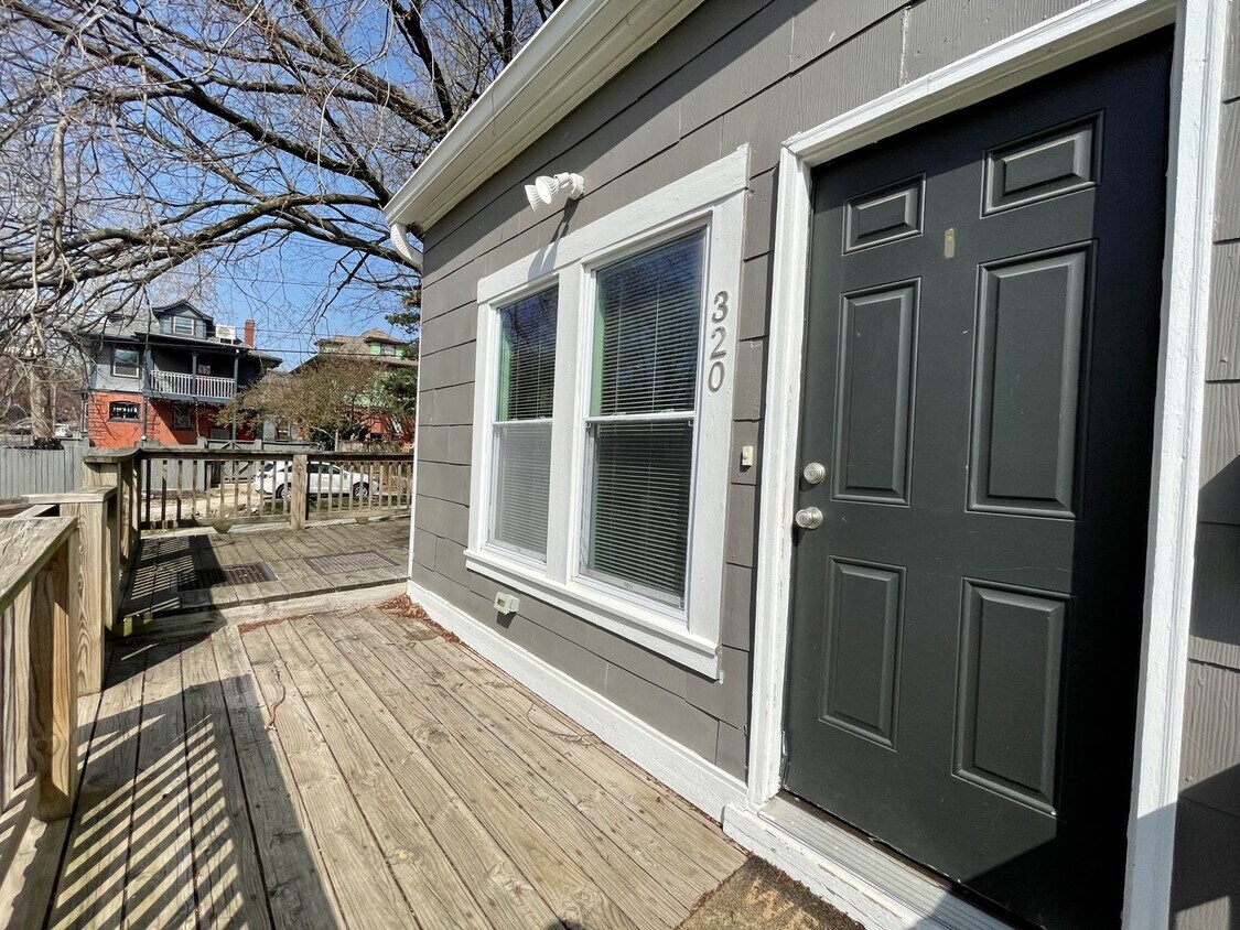 4060-4062 Oak St Unit 320, Kansas City, MO 64111 - Room for Rent in ...