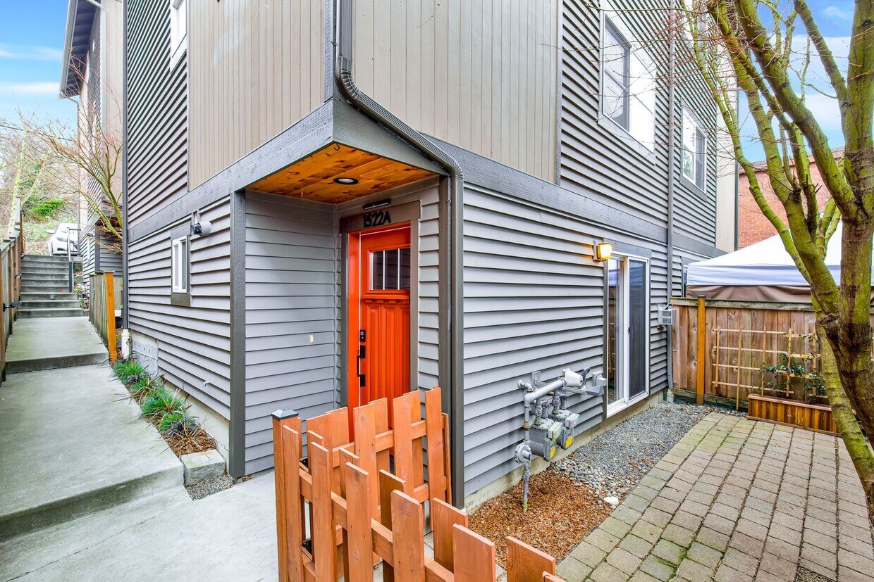 1522 12th Ave S Unit #A, Seattle, WA 98144 - Room for Rent in Seattle ...