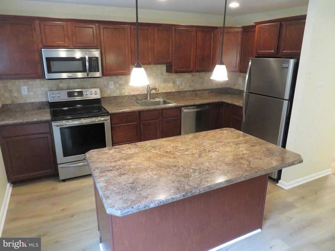 2157 Birch Dr, Lafayette Hill, PA 19444 - Townhome Rentals in Lafayette ...