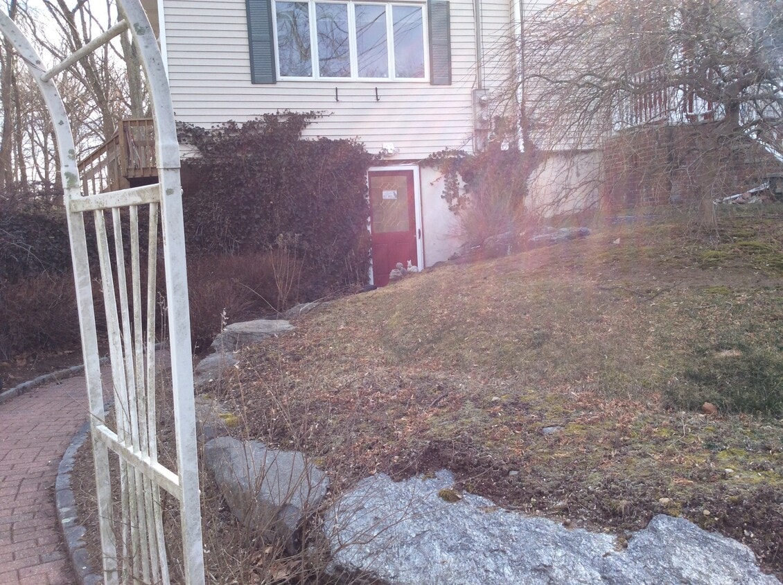 61 Shady Ln Unit 1, Stamford, CT 06903 - 61 Shady Ln Stamford, CT 06903 ...
