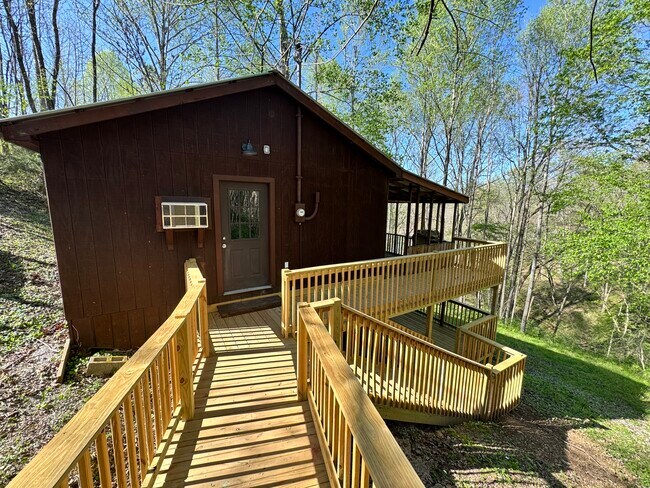 Cheyenne Valley Apartments for Rent with Washer & Dryer - Austin, KY ...