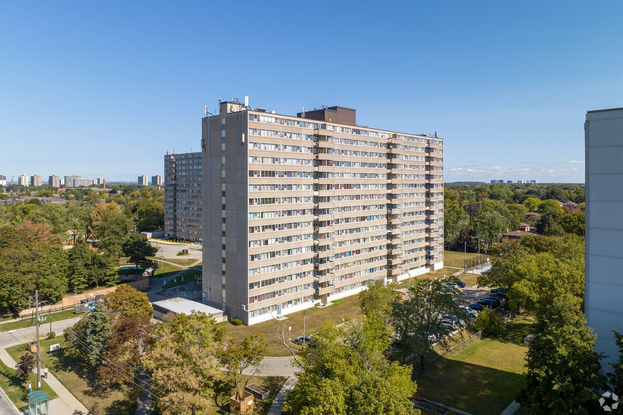 Sheppard Victoria Park Appartements - 2739-2743 Victoria Park Ave ...