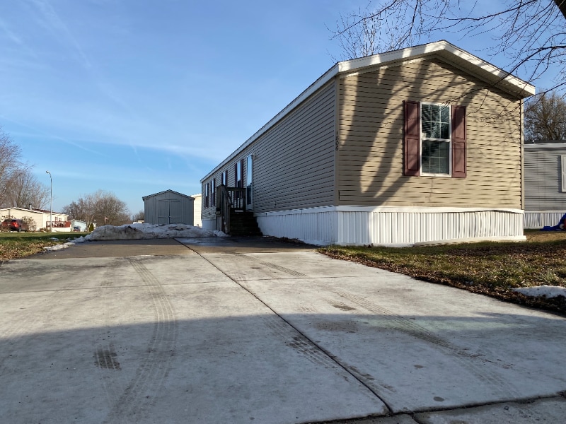 1806 Davis, Milford, MI 48381 | Apartments.com