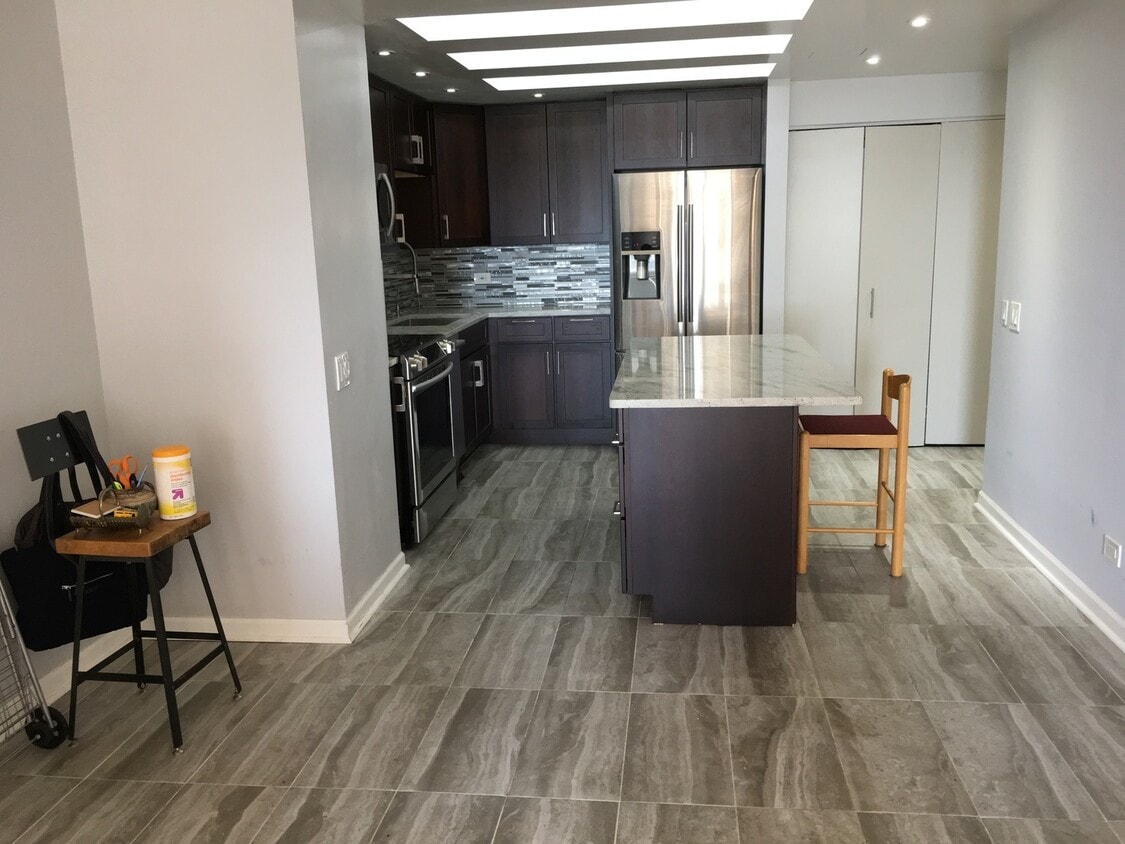 5320 N Sheridan Rd, Chicago, IL 60640 - House Rental in Chicago, IL ...